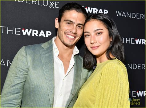 Adeline Rudolph And Tommy Martinez Couple Up For The Wraps Women