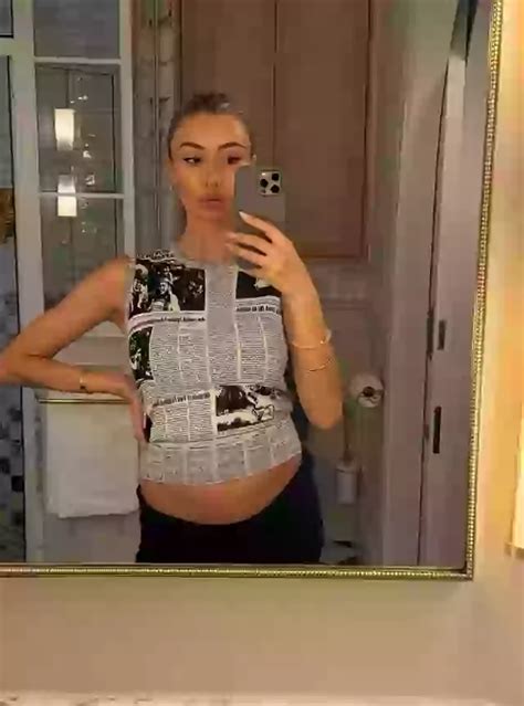 An Influencer Discloses A Troubling Pregnancy Side Effect That Is