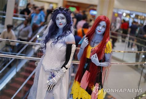 판타지 캐릭터가 현실에…미국 드래곤 콘 연합뉴스