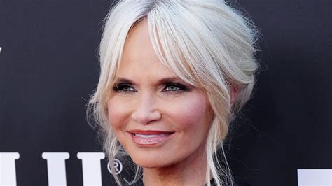 Kristin Chenoweth S Height Shoe Size Feet Size And Body Measurements Revealed Celebrity