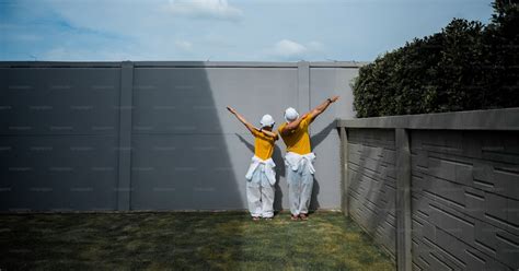 사랑에 빠진 젊은 아름 다운 커플 남자와 여자 결혼식 전 촬영 사진 Unsplash의 공생 이미지