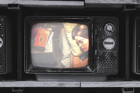 The Books Hidden In The Backgrounds Of Your Favourite Films And TV Shows