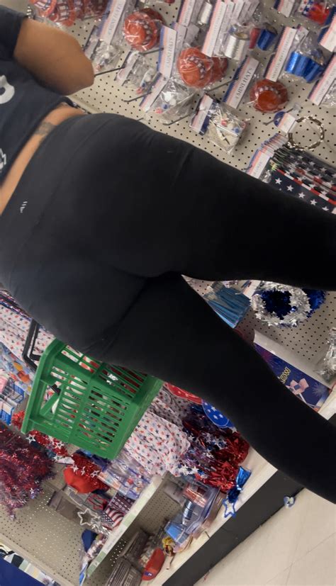 Thick Latina Bending Over Spandex Leggings And Yoga Pants Forum