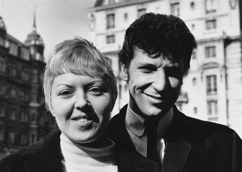 Tom Jones Opens Up About Healing After Losing His Wife Linda To Cancer
