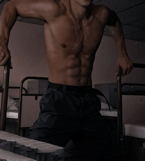 Ảnh Trai 6 Múi Khoe Body Đẹp Chuẩn Không Cần Chỉnh