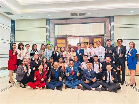 គ្រុមហ៊ុនអចនលទ្រព្យ យ៉ន សេងហាន