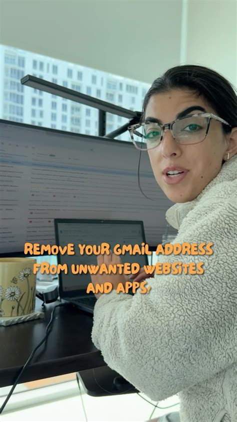 Caitlin Sarian Cybersecurity Girl Online Security Ai What Data Does Deepseek Ai Collect