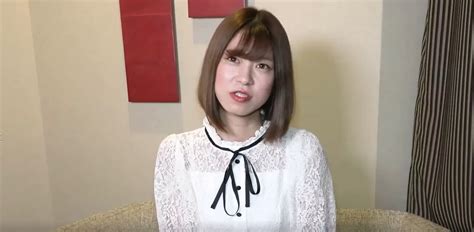Fc2 Ppv 2213956 【無】見た目上品な美人美容部員♥️脱いだら下品なド変態♥️アンダー未処理♥️