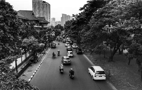 Tebet Kecamatan Yang Tak Pernah Tidur