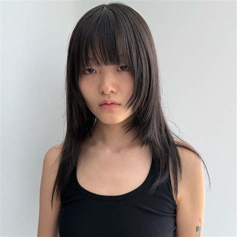 Yuwei 베러댄예스터데이 모델 에이젼시