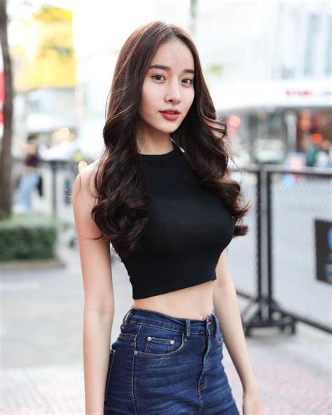 ปกพนโดย mr peetoey29lovely ใน Mook Pichana Yoosuk ในป 2025