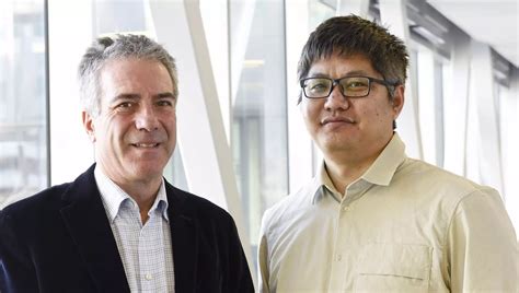 treating liver cancer with microrobots piloted by a magnetic field