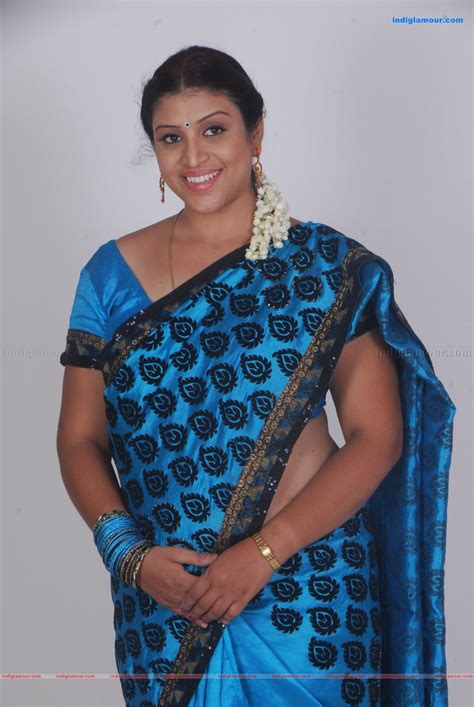 Uma Actress Photo Image Pics And Stills