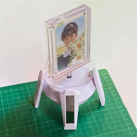 Rotating Solar Display Light Stand Hobbies Toys Memorabilia Collectibles Fan Merchandise