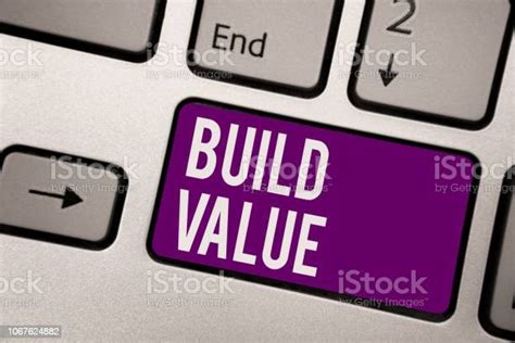 개념적 핸드 빌드 값을 보여주는 작성입니다 비즈니스 사진 보여주는 후 이익을 생성할 것 이다 충분히 효율적인 방법으로 키보드