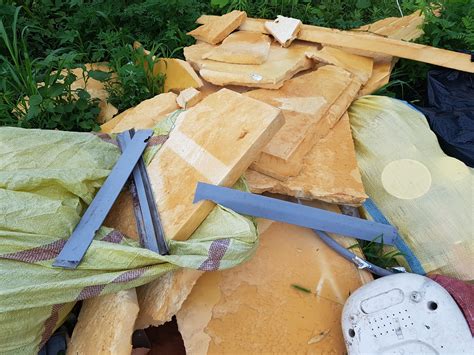 건축폐기물이 많이 쌓였습니다 오마이포토