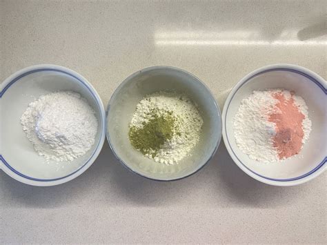 烟花易冷 人事易分 on Twitter RT kaixinchigua 复刻三彩团子 被她们缠了一个星期了 用的抹茶粉和草莓粉