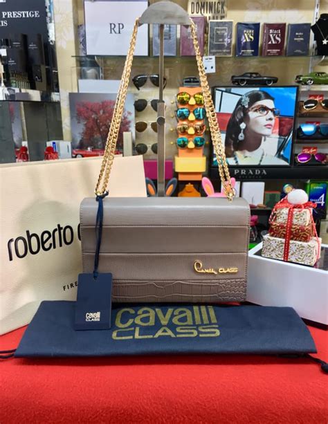 La Classe En Cavali Class Facelook Thouse