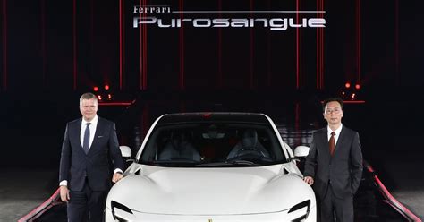페라리 푸로산게의 날렵한 라인