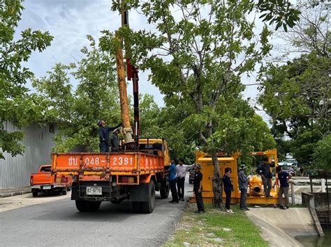 สำนักงานชลประทานที่ 11 ดำเนินการติดตั้งเครื่องสูบน้ำเคลื่อนที่ขับ เตรียมความพร้อมรับสถานการณ์ใน