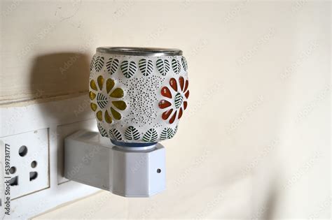 Modern Ceramic Electric Light With Aroma Diffuser Kapoor Diffuser Electric Light With Kapur