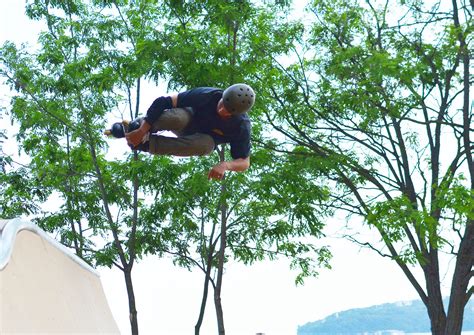 Скейт парк във Варна за скейтборд кънки ролери велосипеди Граждани на квартала