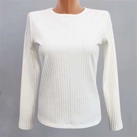 Жіночий лонгслів в рубчик молочного кольору від виробника жіночого одягу ТМ Ладан