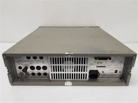 Hewlett Packard Signal Generator 83732b For Partsrepair