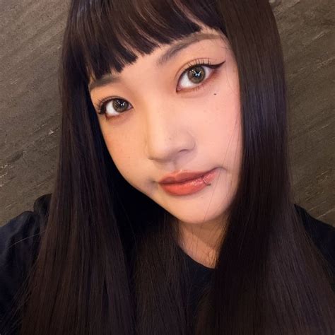 看到有人說 是寵物選你當主人 這件事情讓我想到為什麼我會養華堡 以前突然有個念頭就是 我好想要有一隻玳瑁貓貓 不管怎樣都好就是好想要 然後