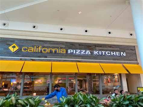 California Pizza Kitchen Introduces New Beverage Lineup Glacier