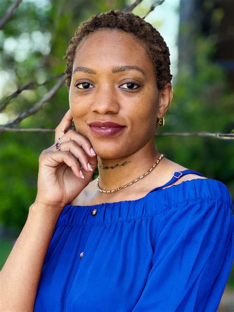 Ivory Akeisha Medium