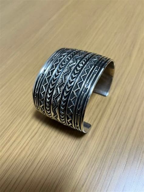 32％割引ブラック系新作人気 サンシャインリーブス バングル ワイド バングルリストバンド アクセサリーブラック系 Otaonarenanejp