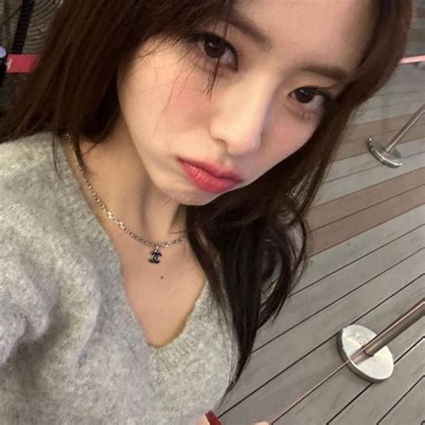 Pin by O o 𝗠𝗔𝖱 on itzy Itzy I love girls Girl icons