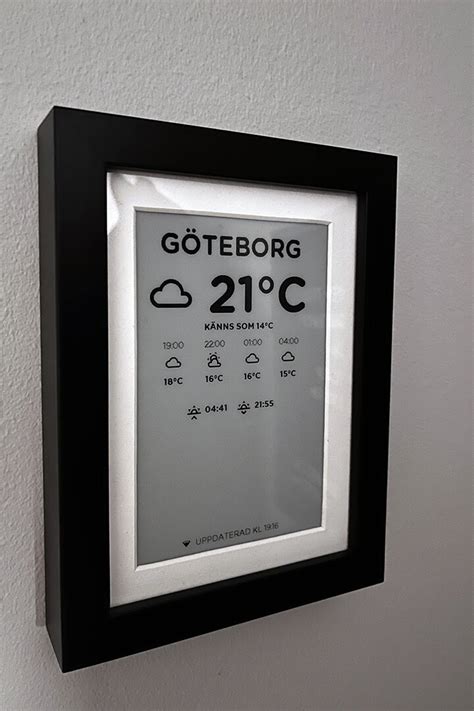 Use Esphome With E Ink Displays To Blend In With Your Home Decor