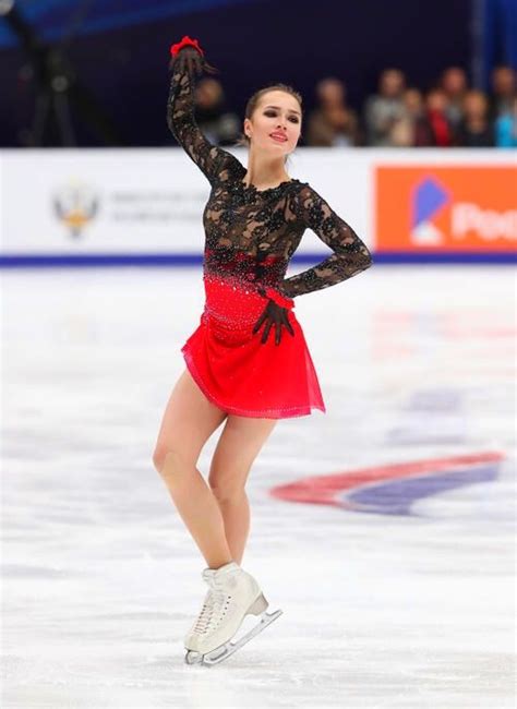180 Ideeën Over Kunstschaatsen Kunstschaatsen Kunstschaats Jurken Danskleding