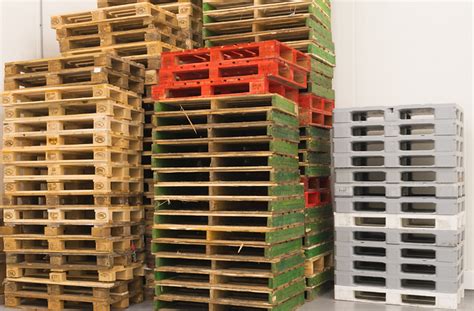 How To Stay Safe When Loading And Unloading Pallets Born Again Pallets