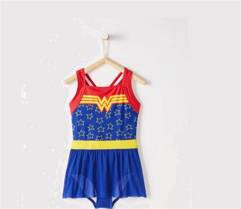 몰테일 여름을 지키기 위해 히어로걸들 총 출동 여름방캉스를 책임집니다 슈퍼우먼수영복