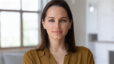 Classy Ways High Value Women Respond To People Who Trigger Them YourTango