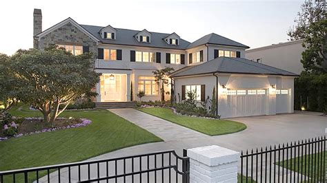 See Lebron James Million Los Angeles Mansion Youtube