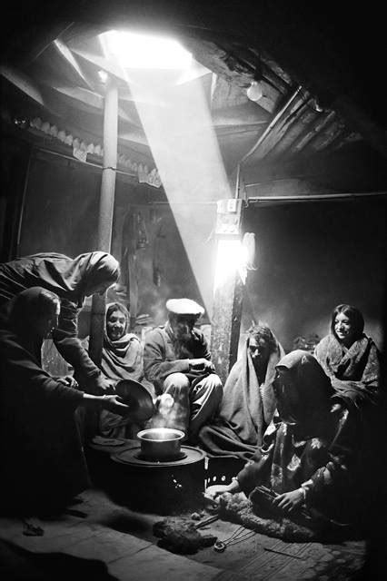 풍납종합사회복지관 7월 첫째 주 어르신들이 스마트한 세상으로 나가는 첫걸음이 시작되었습니다 장마철 궂은 날씨에도 배움에