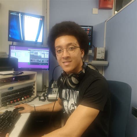 unity 101 community radio