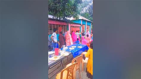 খাবার নিয়ে দুই পক্ষের মধ্যে গন্ড গোল। Youtube