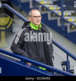 Celtic Manager Martin Oneill During At Training Session At Celtic Park