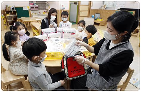 포토 광주시 북구 어린이집 자가진단키트 배부 위키트리
