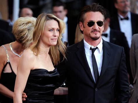 Robin Wright Caught Making Out With Husband Following Ex Sean Penn S Divorce