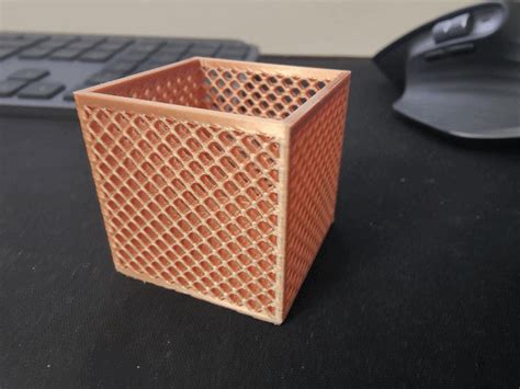 Free Stl File Small Cube 🤏・3d Printable Model To Download・cults