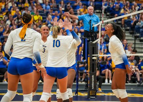 Nebraska Surges Kansas Enters Womens College Volleyball Power 10