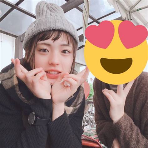 پسر دخترنما این پسر زیبا بسیار شبیه به یک دختر جذاب است عکس