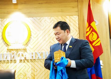 Vip76 Mn СОНГИНОХАЙРХАН ДҮҮРГИЙГ Б ХУЯГБААТАР УДИРДАНА