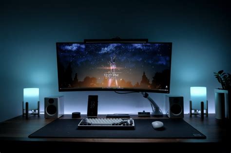A Guide To A Minimal Gaming Setup Minimal Desk Setups Gaming Desk Pad